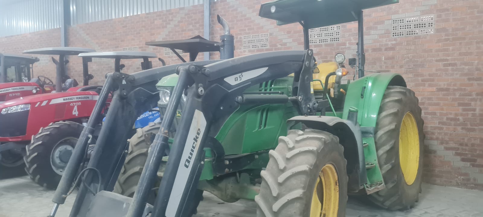 JD 6110 M met laaigraaf - Farmer Trade