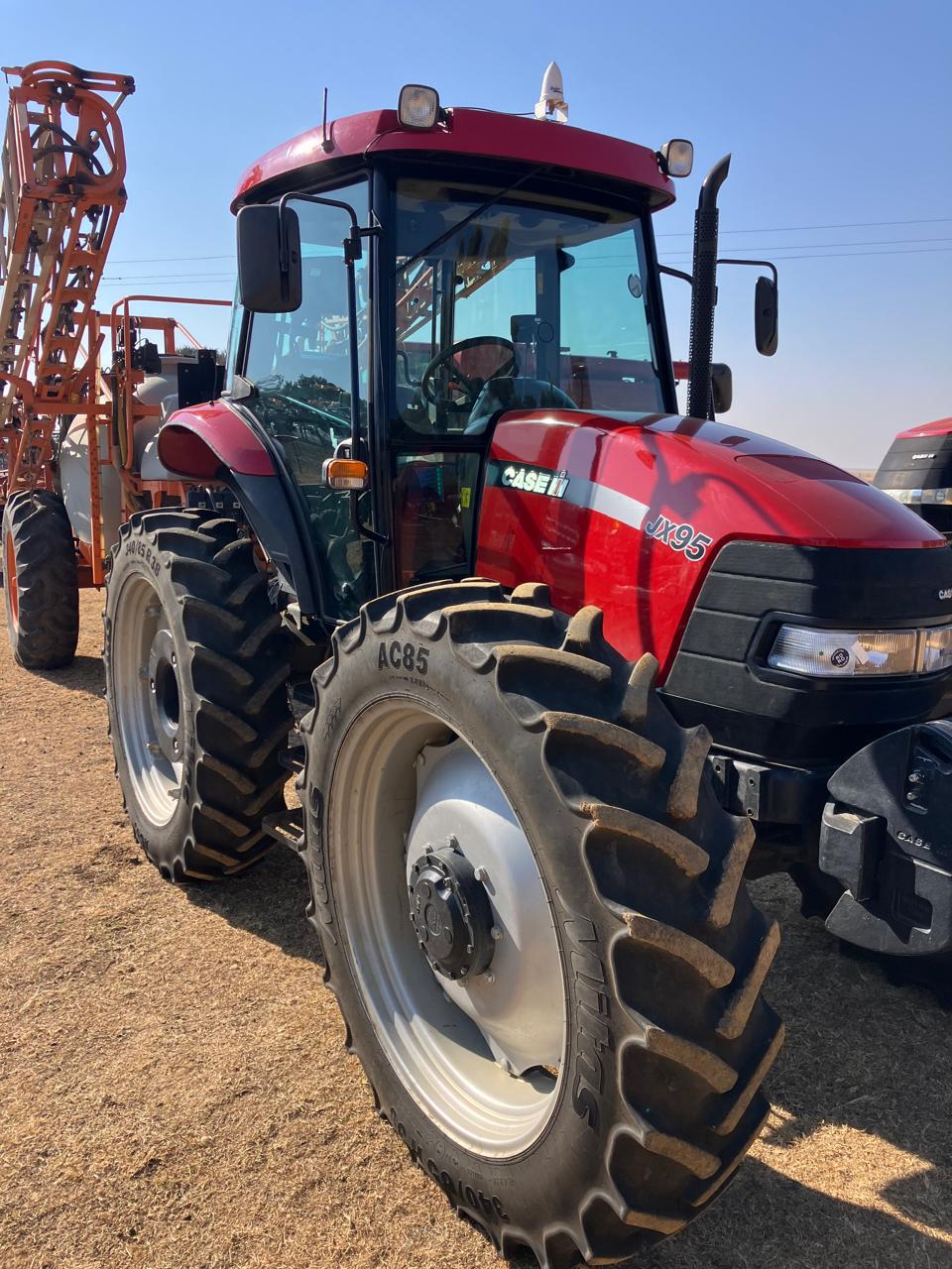 Case JX 95 HC Cab - Farmer Trade