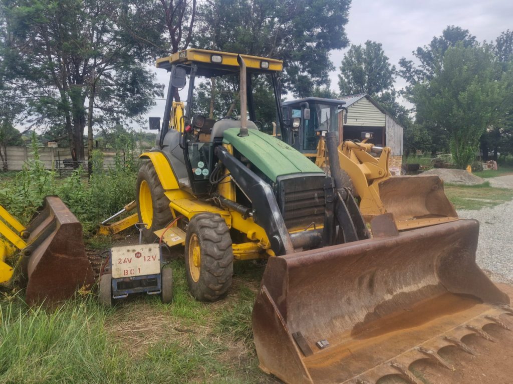 CAT 416D 4x4 TLB - Farmer Trade