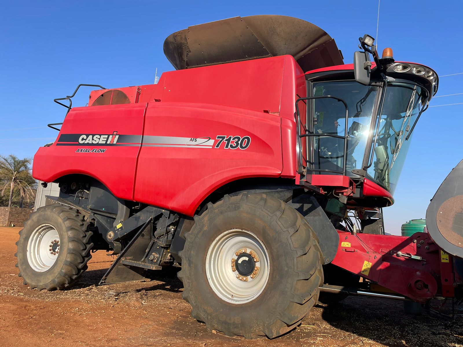 Case 7130 - Farmer Trade