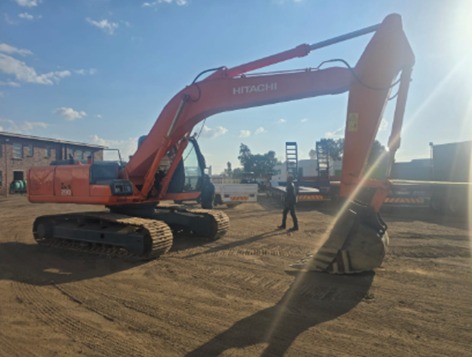 Hitachi ZX230 - Farmer Trade