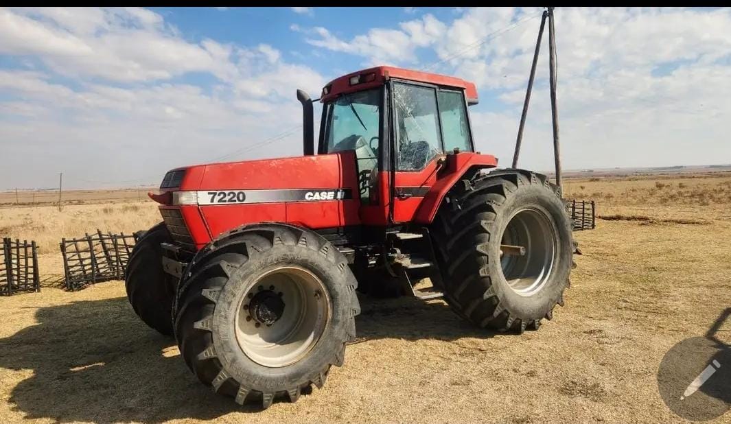 Case 7220 - Farmer Trade