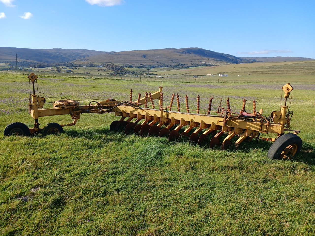 12 skottels Geel ploeg - Farmer Trade