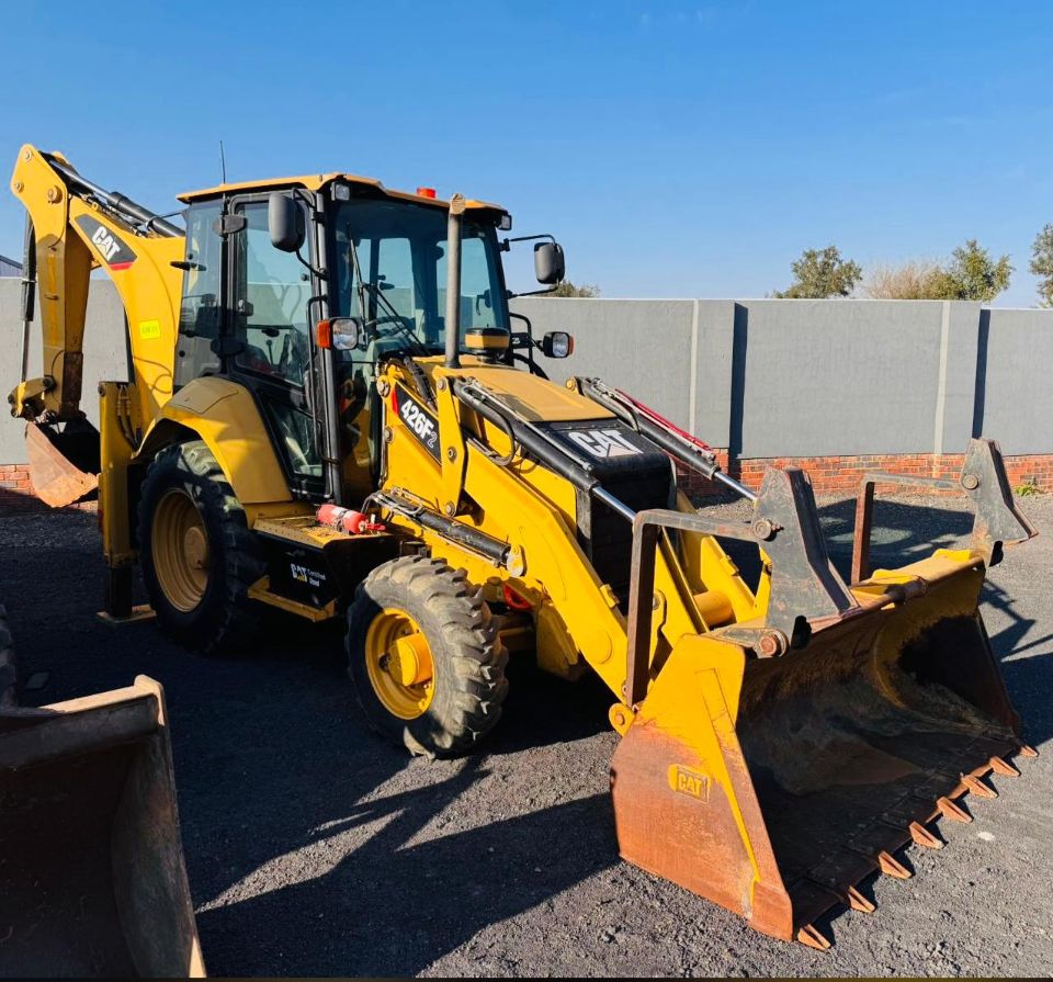 CAT 426F - Farmer Trade